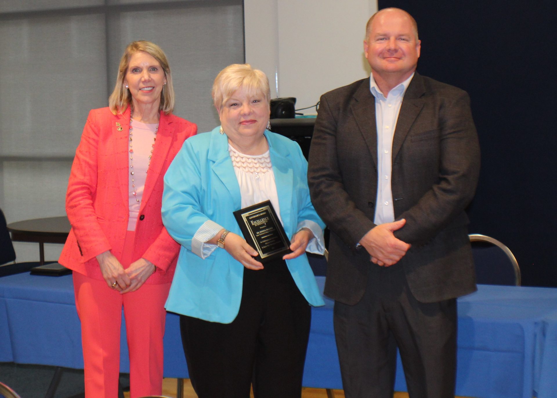 Donna Frazier receives the Governor's Award for Excellence in Education ...